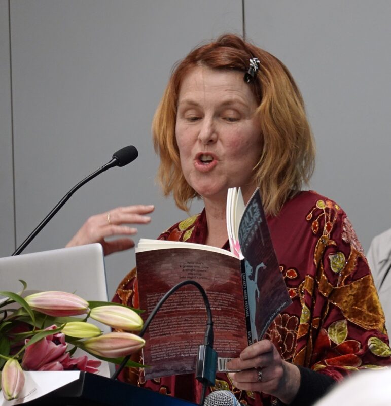 The Poetry of Graffiti - Metropol