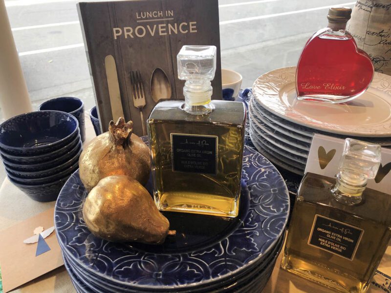 Holiday blues: French Blue - Metropol