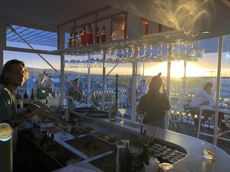 Shout it from the rooftops - Metropol