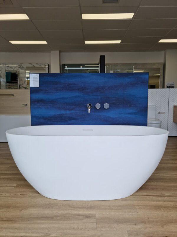 Enjoy a good soak: Reece Plumbing and Bathrooms - Metropol