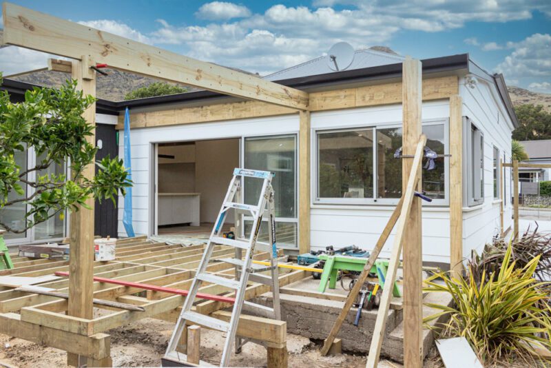 Rescuing problem homes: Jim The Builder - Metropol