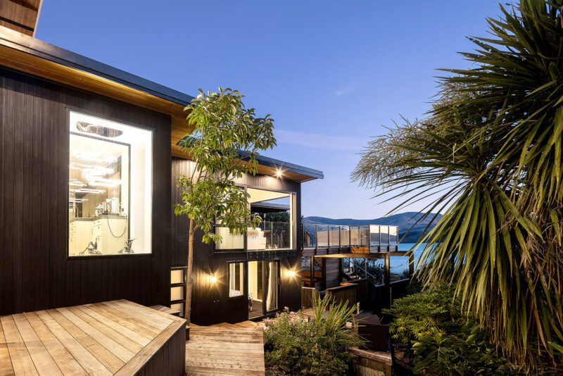 Stunning Cass Bay renovation: MC Architecture Studio - Metropol