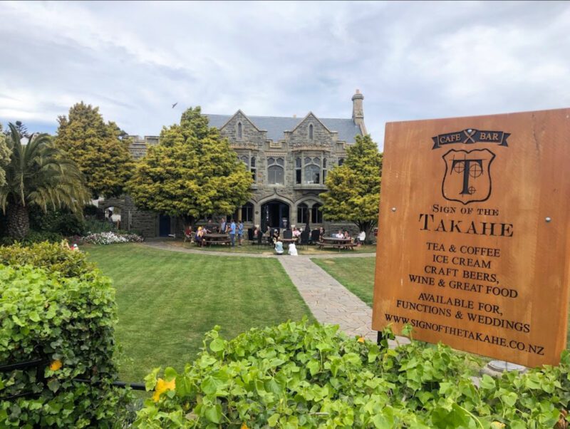 Enchanting space for hire: Sign of the Takahe - Metropol