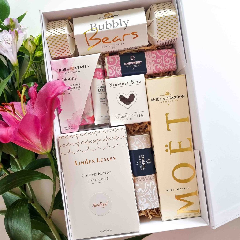 Loving gifts: Packaged with Love - Metropol