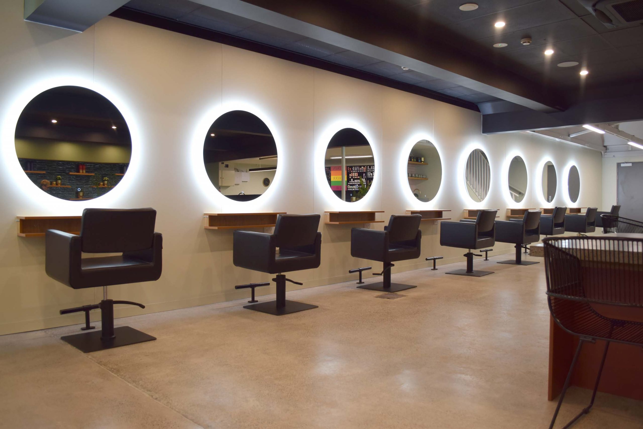 Winning hair salon design - Metropol