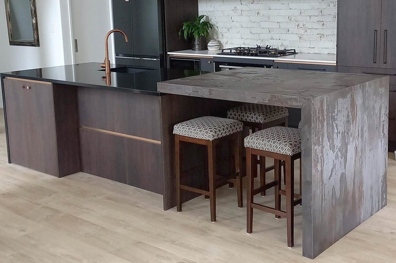 Hand-crafted tops: Benchtop Concepts - Metropol