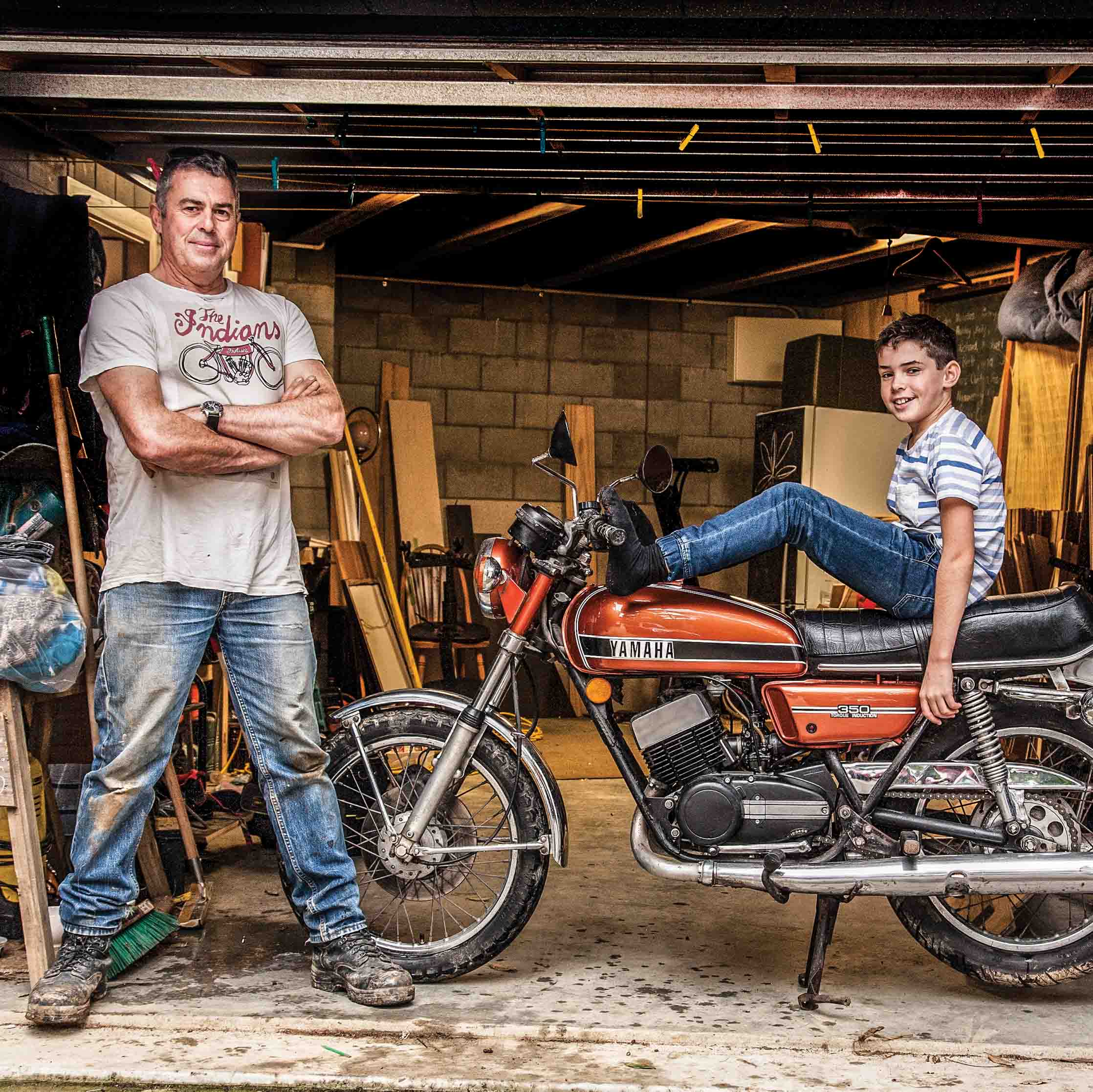 Photographic portrait, kiwi bikers - Metropol