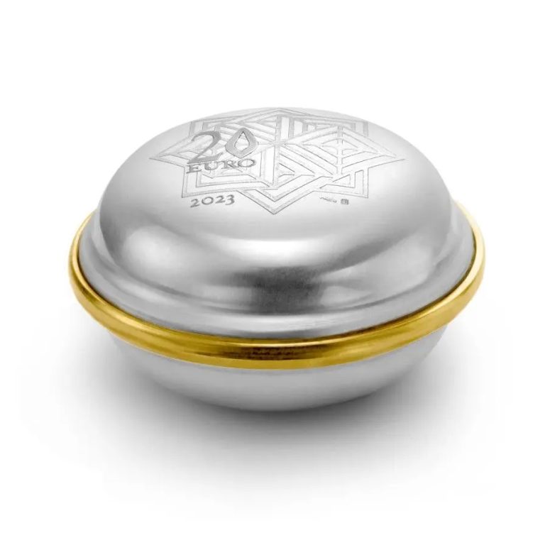 Frenchly minted: Commonwealth Vault - Metropol