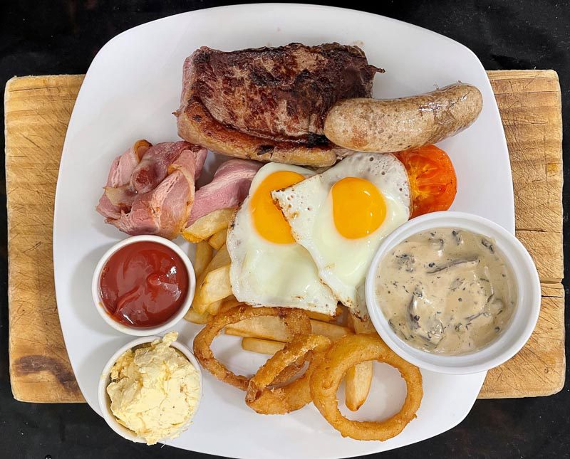 Templeton’s terrific tavern: The Golden Mile - Metropol