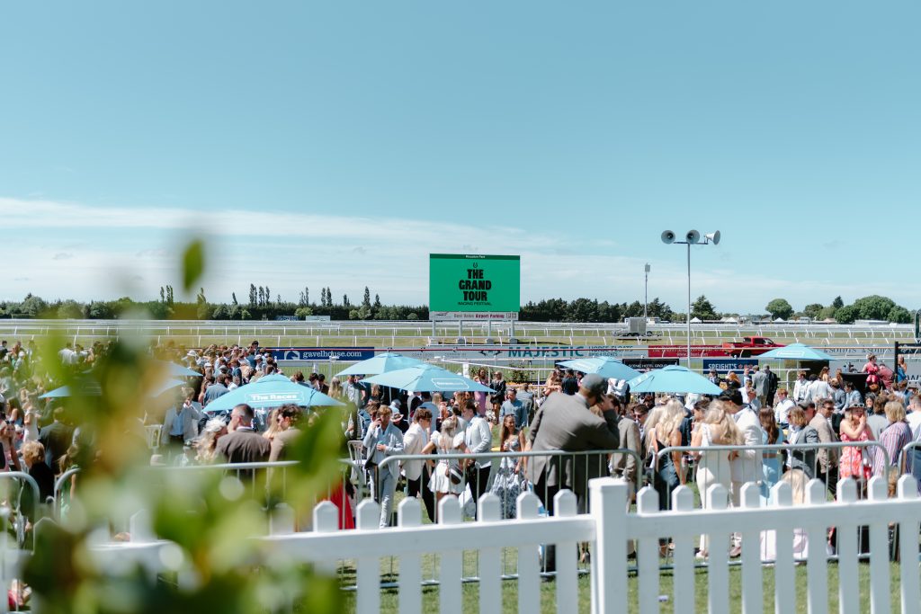 NZ Cup Week is back: Riccarton Park and Addington Raceway - Metropol