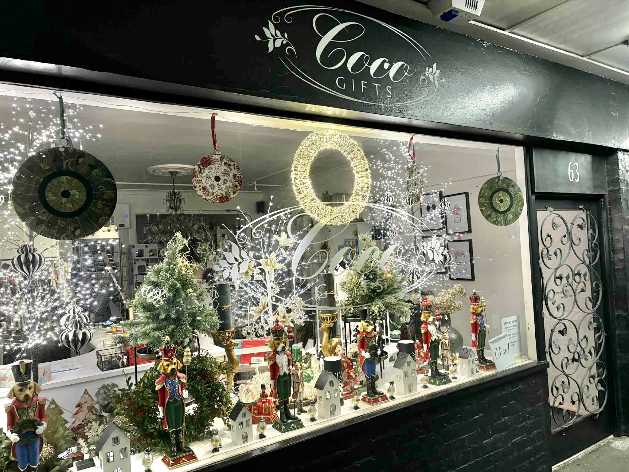 Christmas twinkle: Coco Gifts - Metropol